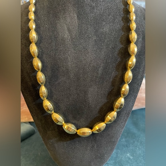 Trifari | Jewelry | Vintage Trifari Graduated Gold Tone Oval Shaped ...